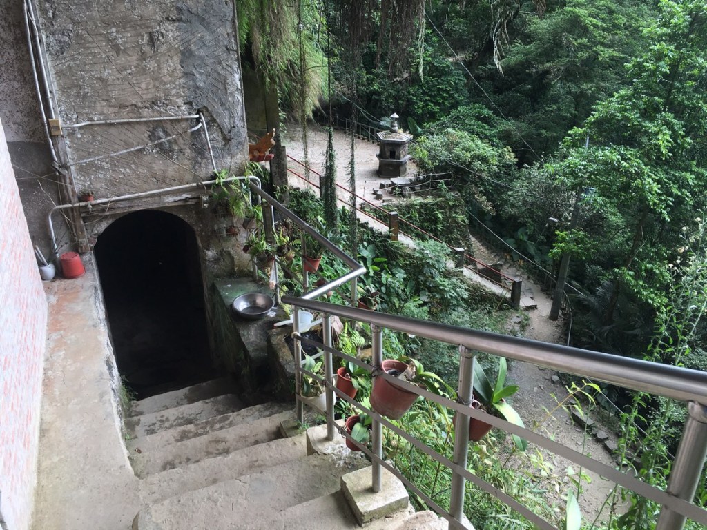 YINHE CAVE and WATERFALL to MAOKONG via EJIAOGE (銀河洞瀑布 / 鵝角格山 / 貓空 ...