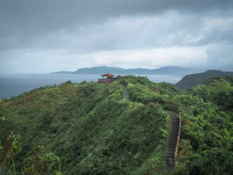 BITOUJIAO TRAIL (鼻頭角步道) | Taiwan Trails and Tales