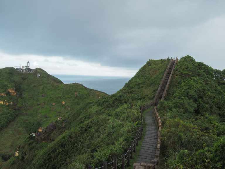 BITOUJIAO TRAIL (鼻頭角步道) | Taiwan Trails and Tales