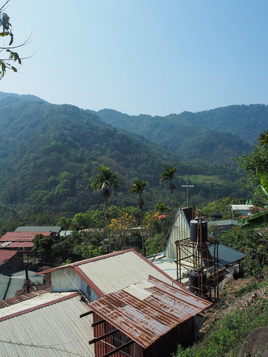 LIJIA ROMANTIC CAVE TRAIL (里佳風流洞步道) | Taiwan Trails and Tales