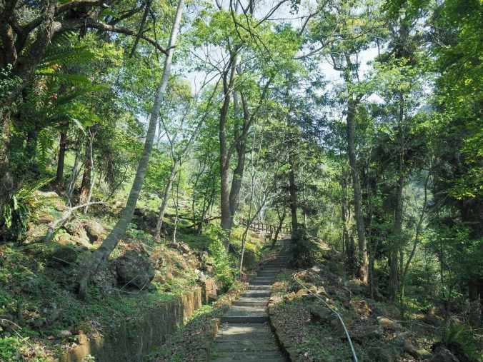 LIJIA ROMANTIC CAVE TRAIL (里佳風流洞步道) | Taiwan Trails and Tales